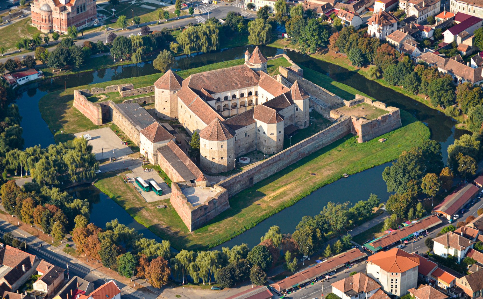Cetatea Făgăraș - Descoperă Istoria și Frumusețea Cetății