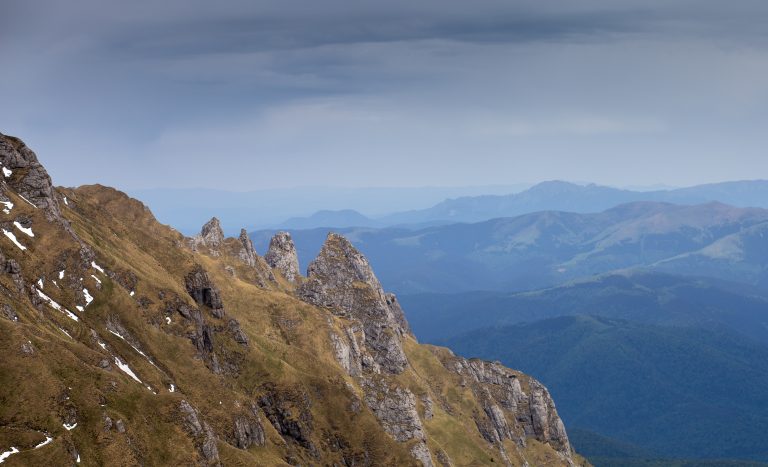 Munții Bucegi: Un paradis natural cu priveliști uimitoare și trasee ...